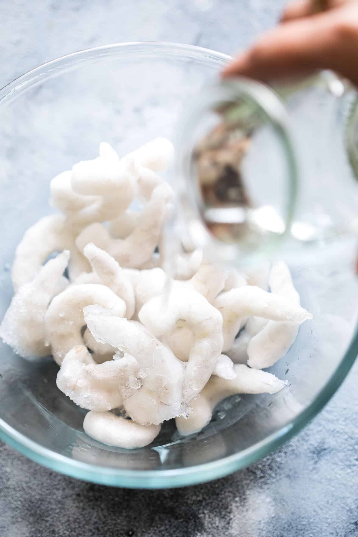How to defrost prawns safely with four simple methods