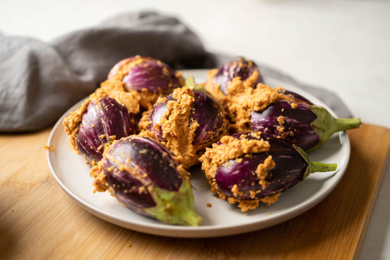 Stuffed Brinjal Curry | Gutti Vankaya | Yengai - My Food Story