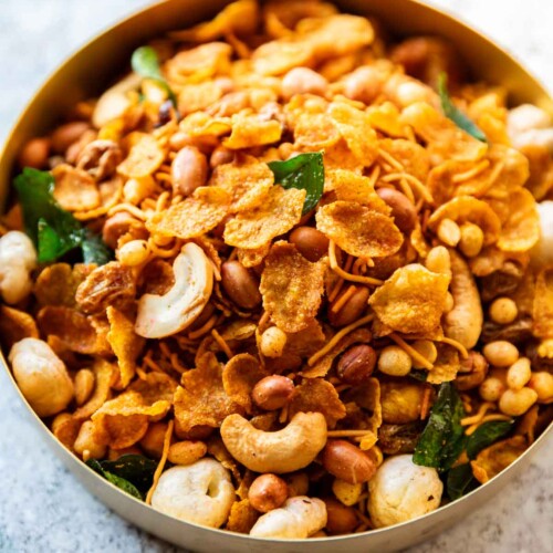 Air Fryer Cornflakes Chivda (Trail Mix)